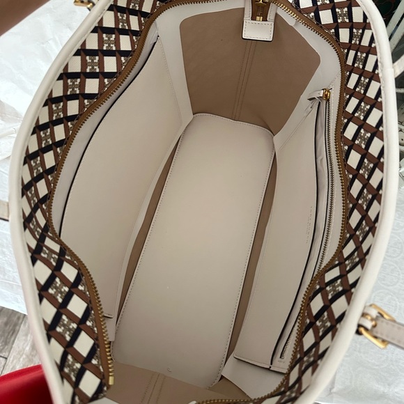 Tory Burch | Bags | New Tory Burch Signature Doublet Monogram Geo ...